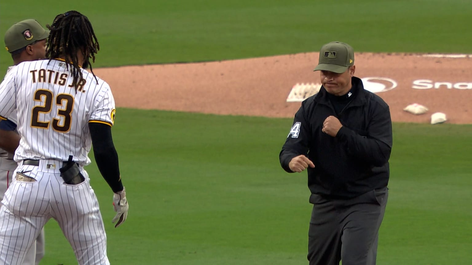 Fernando Tatis Jr. singles to right, out at second | 05/19/2023 | San ...