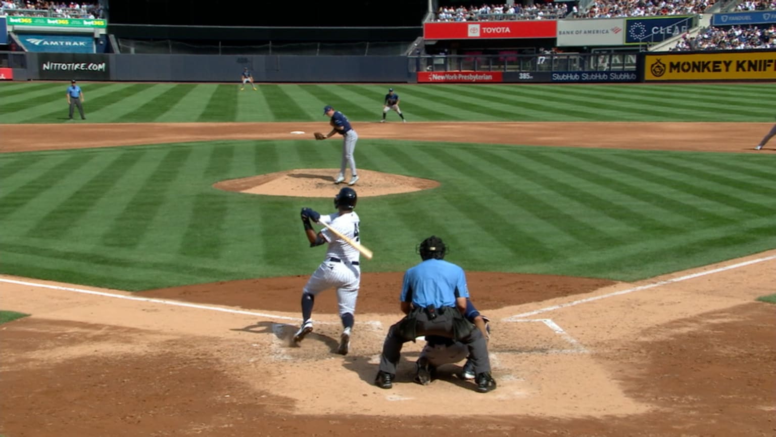 Brooks Raley catches a line drive back up the middle | 09/10/2022 ...