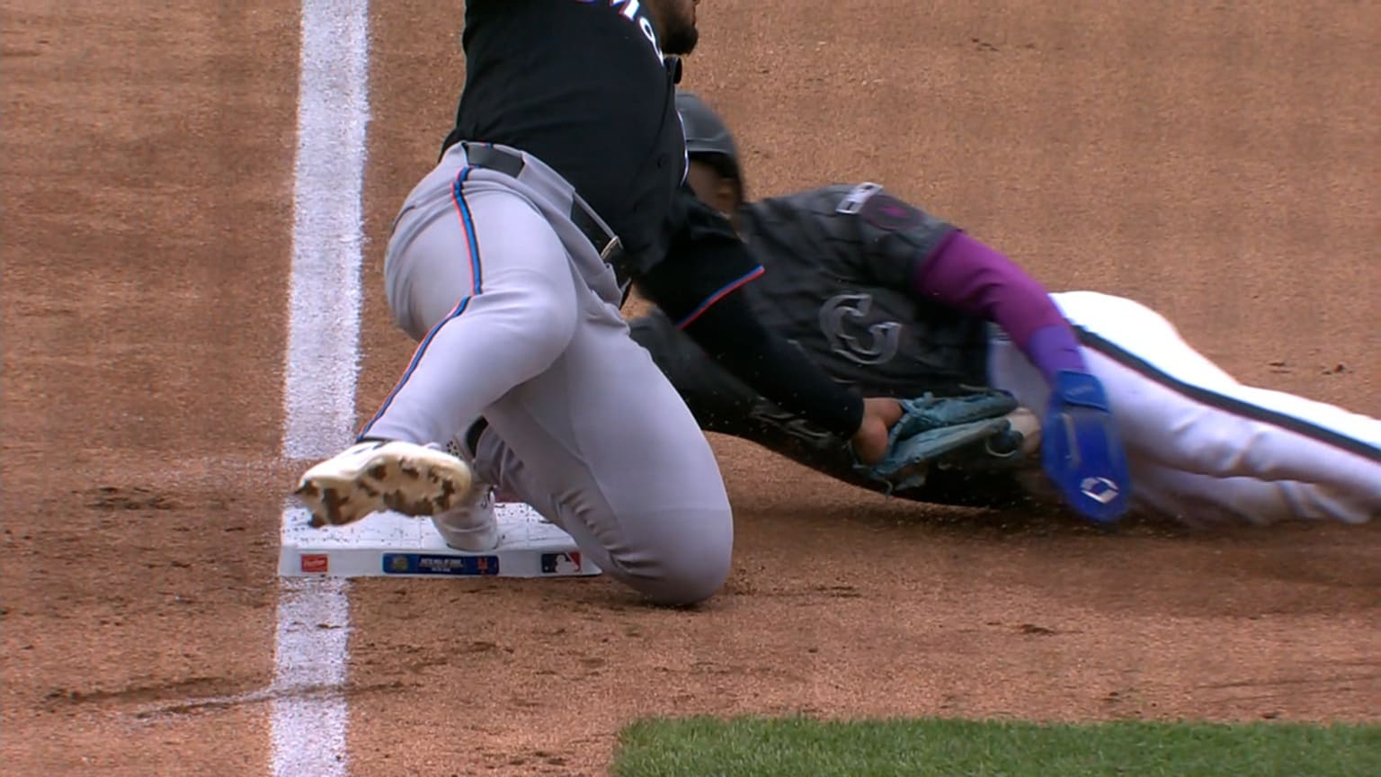 Tyler Phillips picks off Vidal Bruján | 05/30/2026 | MLB.com