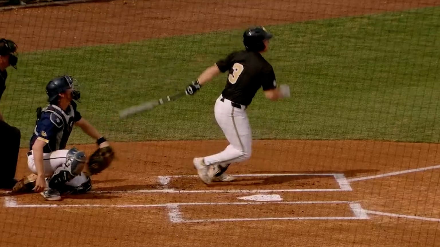 Jayden Davis' solo home run | 02/17/2025 | MLB.com