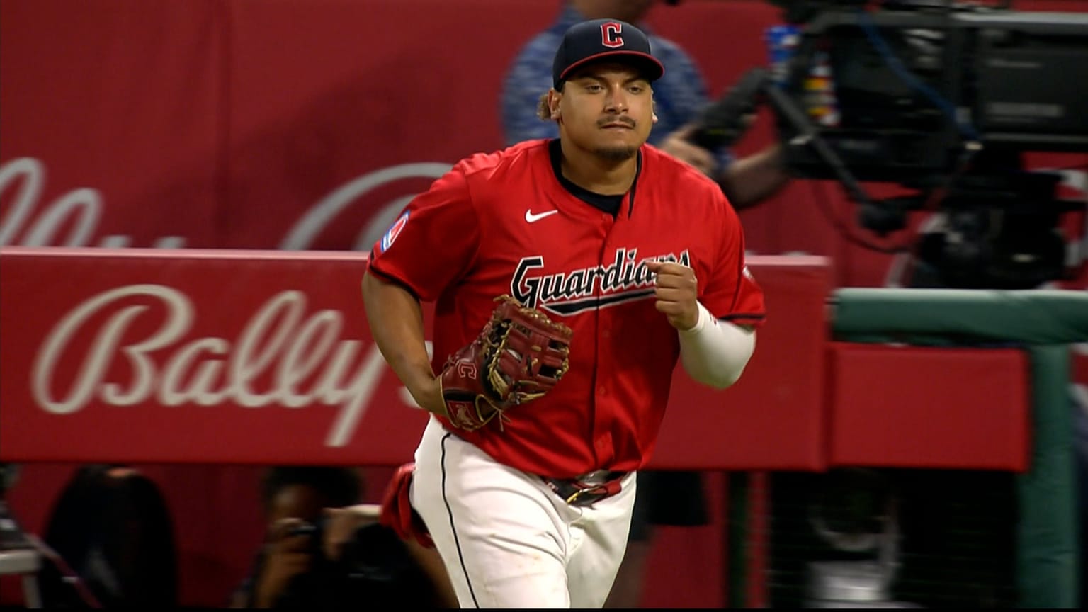 Josh Naylor makes a sweet grab | 08/13/2024 | Cleveland Guardians