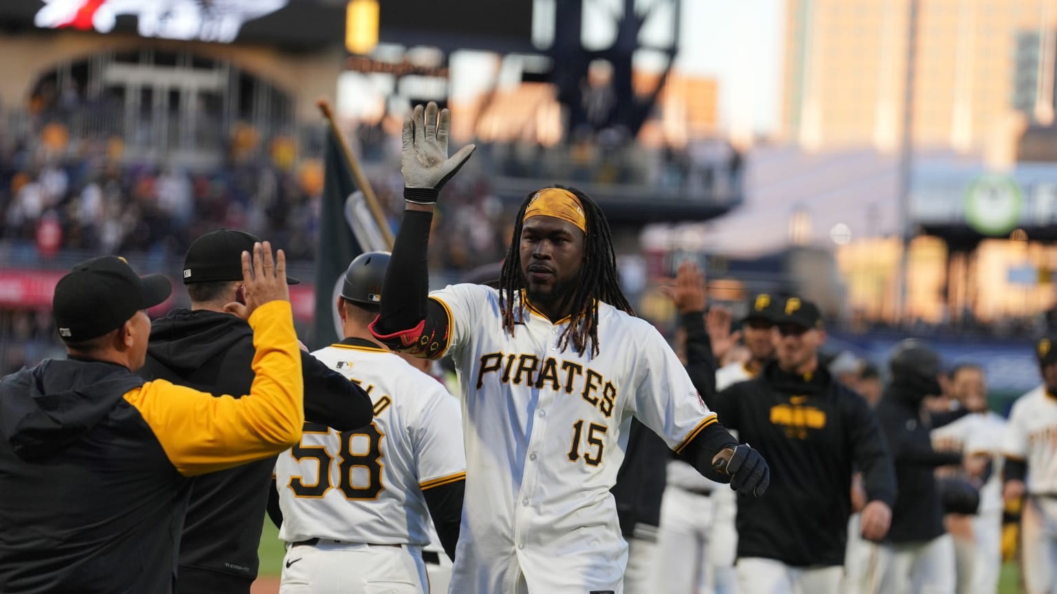 Oneil Cruz walks it off for the Pirates in extras | 04/06/2024 ...