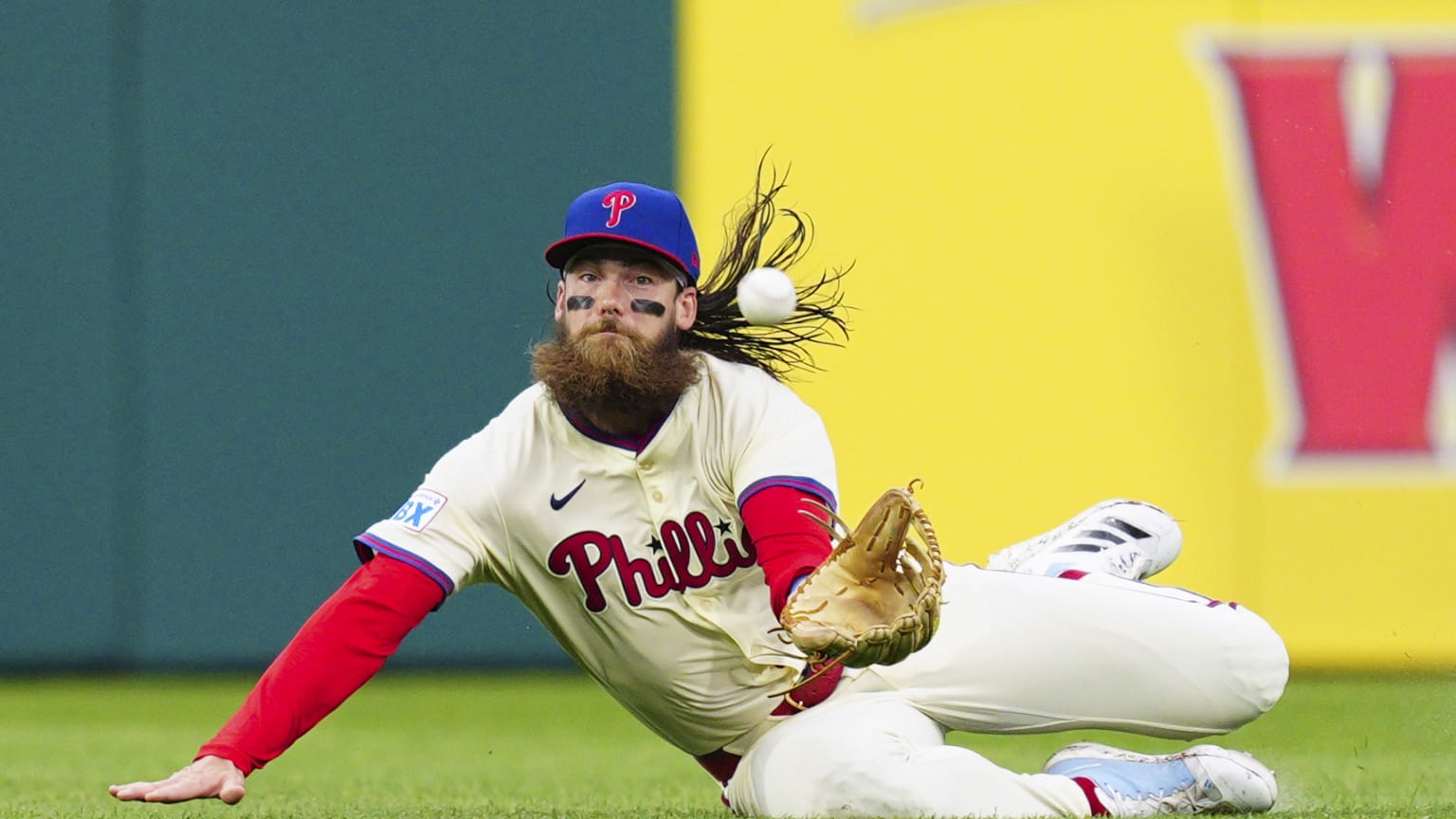 Brandon Marsh's diving catch | 04/06/2025 | Philadelphia Phillies