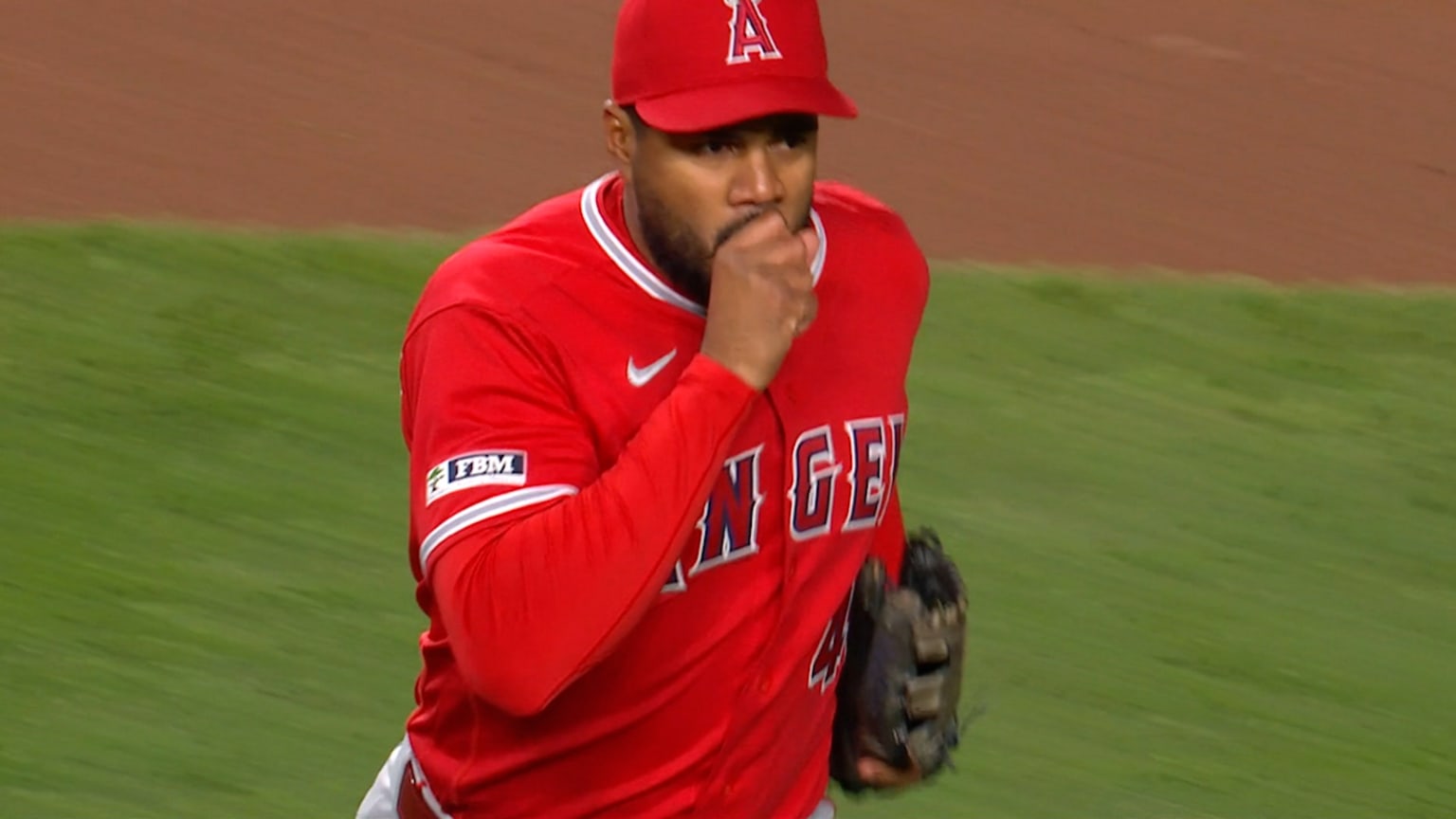 Jeimer Candelario's tremendous long-range throw | 03/31/2026 | Los ...