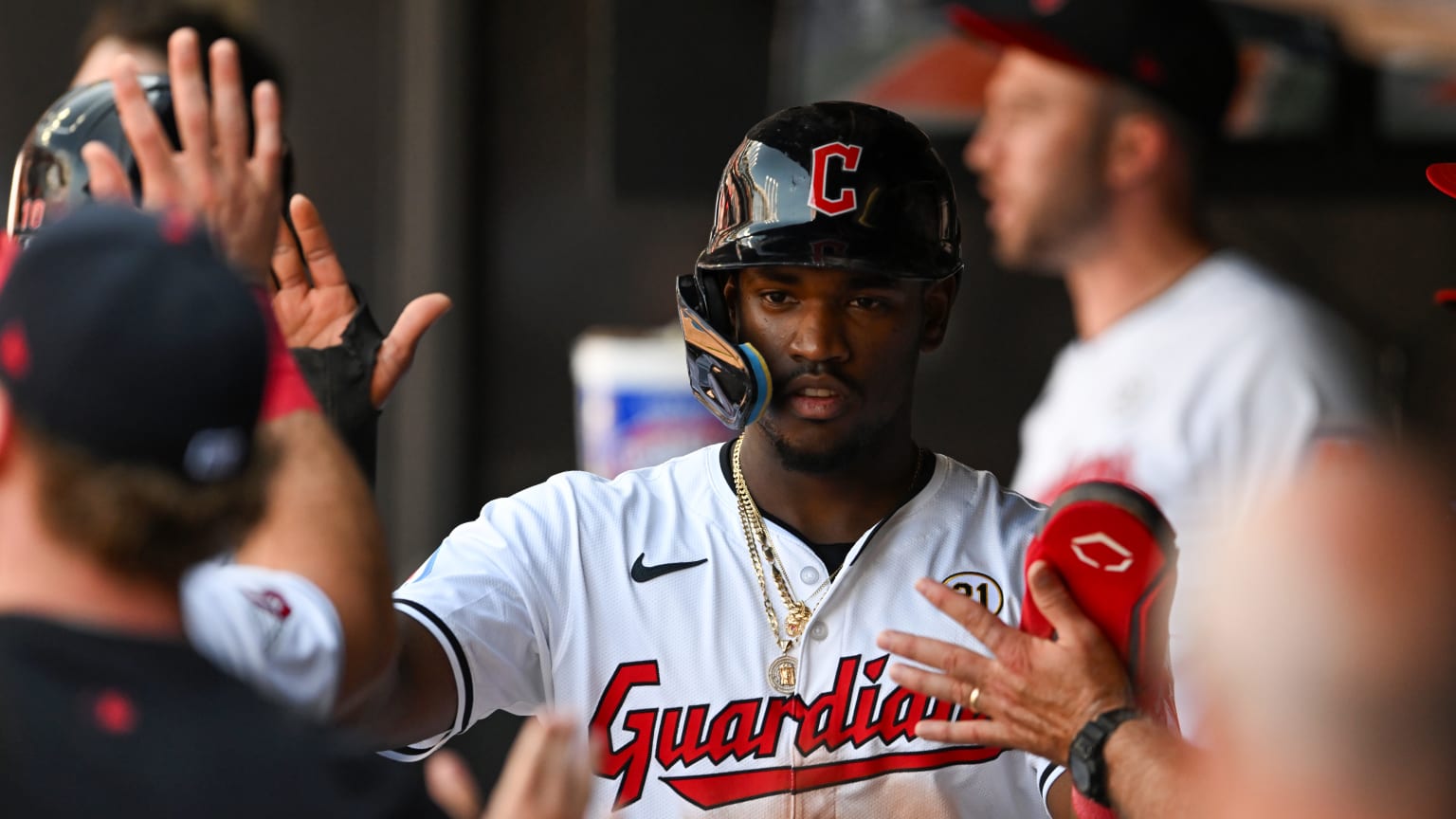 Angel Martínez scores on caught stealing | 09/15/2024 | Cleveland Guardians