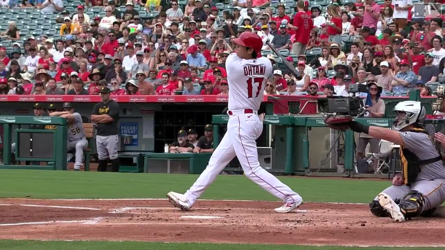 Shohei Ohtani crushes a solo home run to center field | 07/23/2023 ...