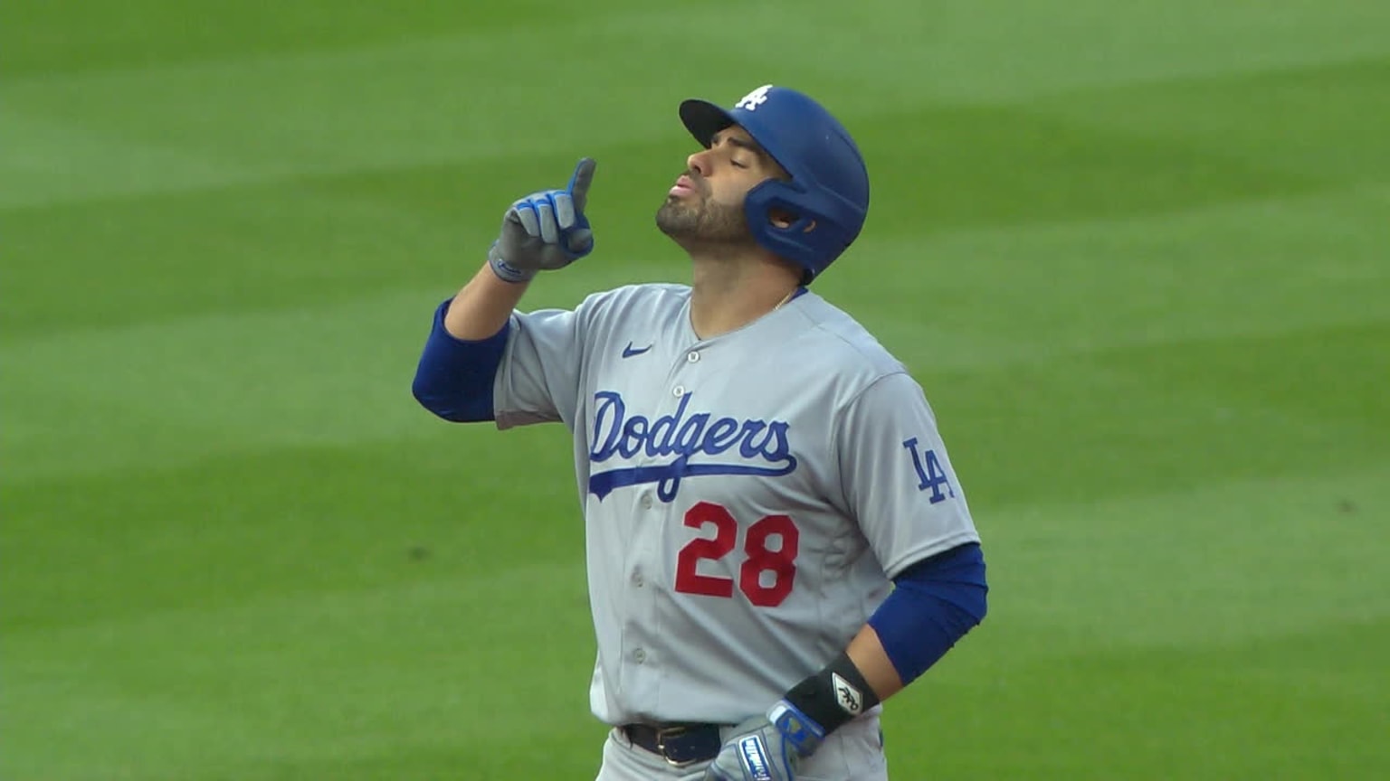 J.D. Martinez drives home two runs in the first | 05/18/2023 | Los Angeles Dodgers