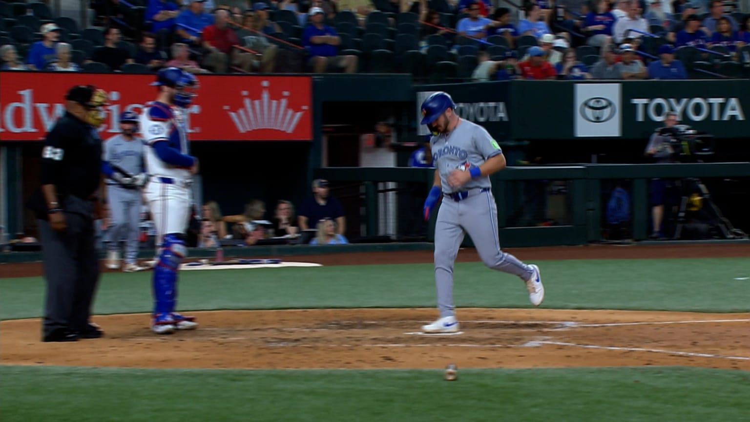 Nathan Lukes' RBI single | 09/17/2024 | Toronto Blue Jays