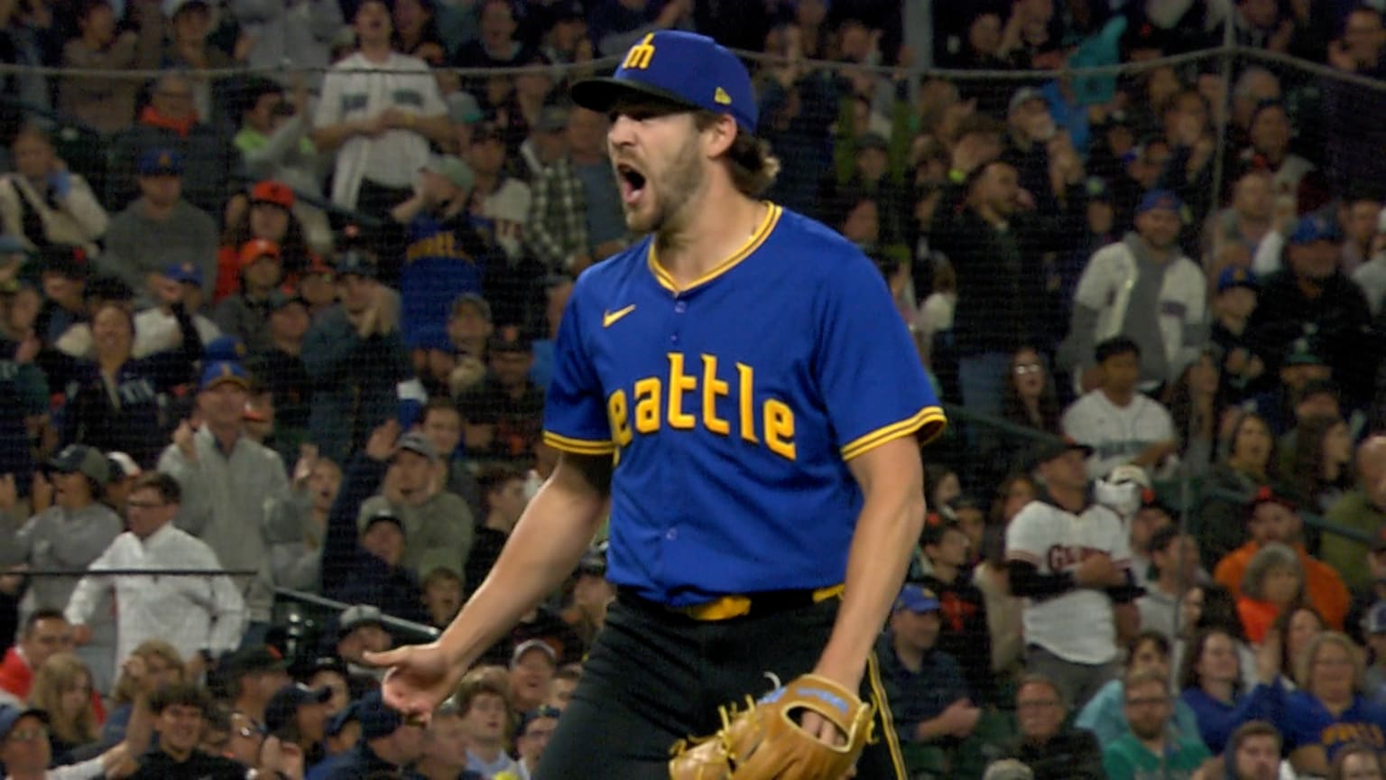 Collin Snider K's Michael Conforto to end the 10th | 08/23/2024 ...