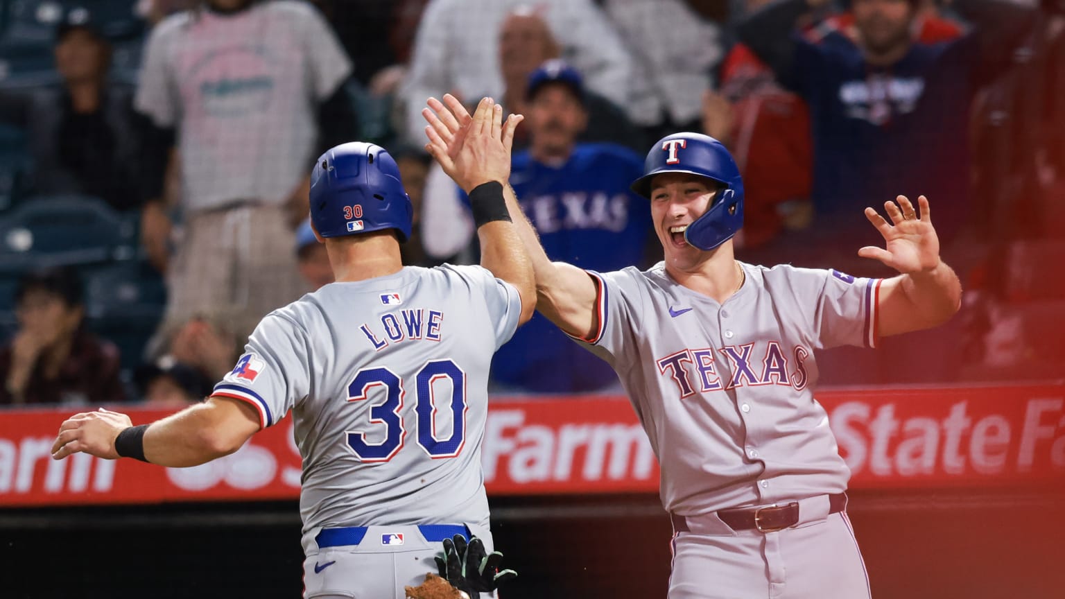 Rangers take the lead in 9th inning | 09/28/2024 | Texas Rangers