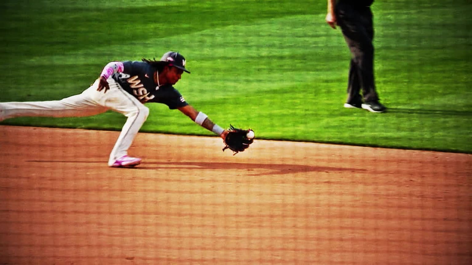 Daily Dash: Abrams' diving stop, Stratton's nice snag | 26/05/2024 ...