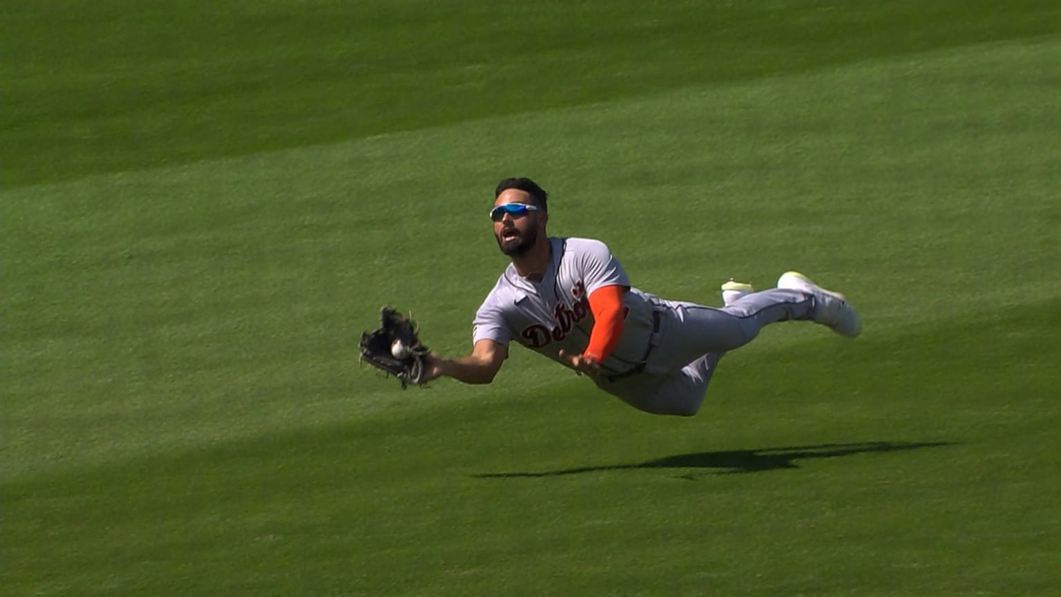 Riley Greene makes an immaculate diving catch | 08/20/2023 | Detroit Tigers