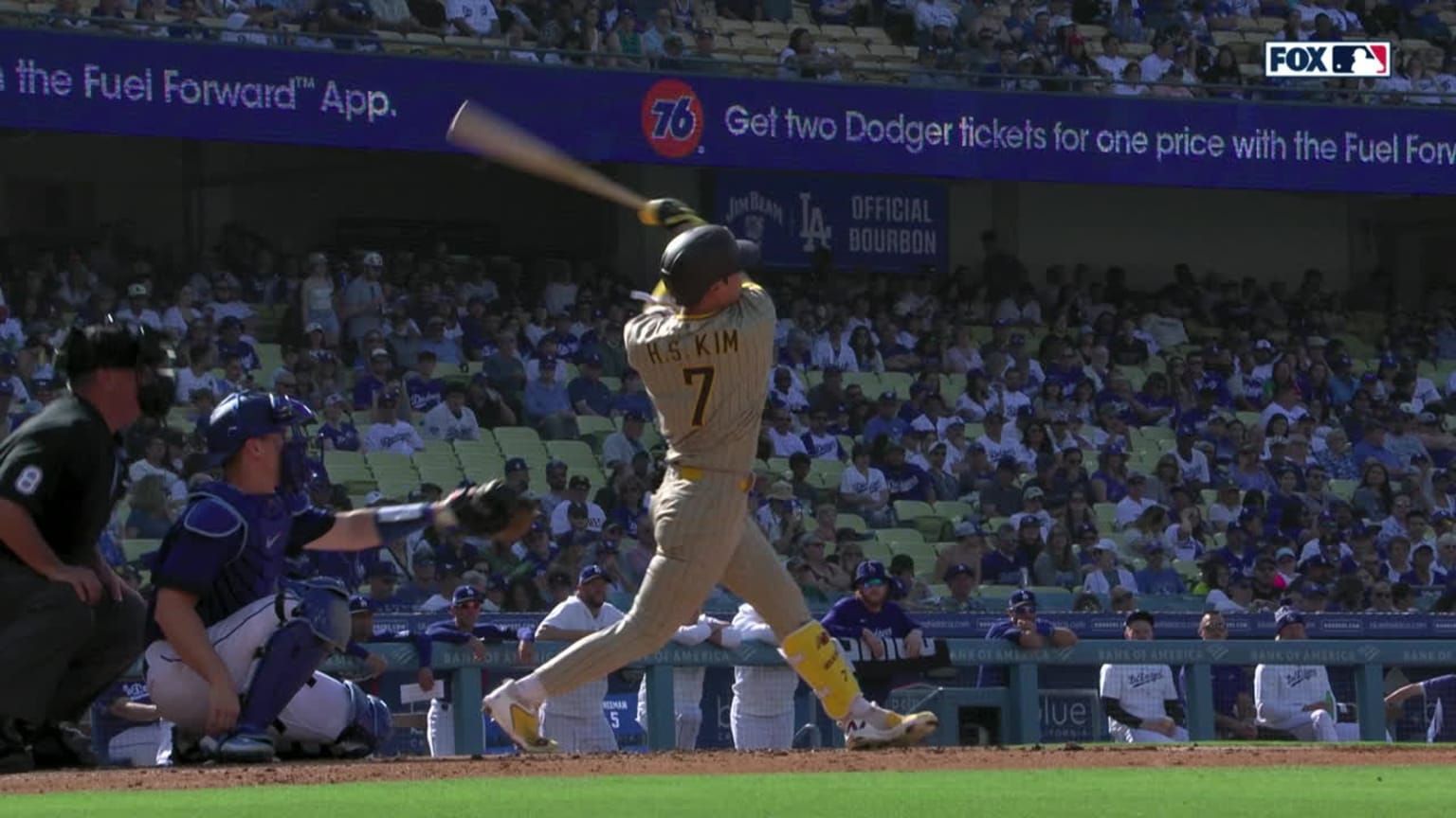Ha-Seong Kim crushes a solo homer to left field | 05/13/2023 | San ...