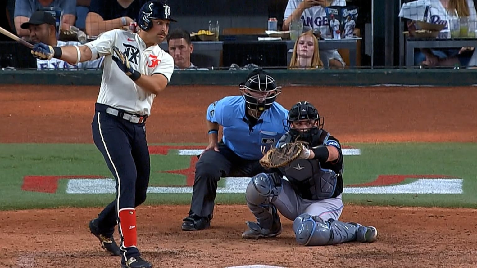 Nathaniel Lowe hits his 2nd RBI double in the 9th | 08/05/2023 | Texas ...
