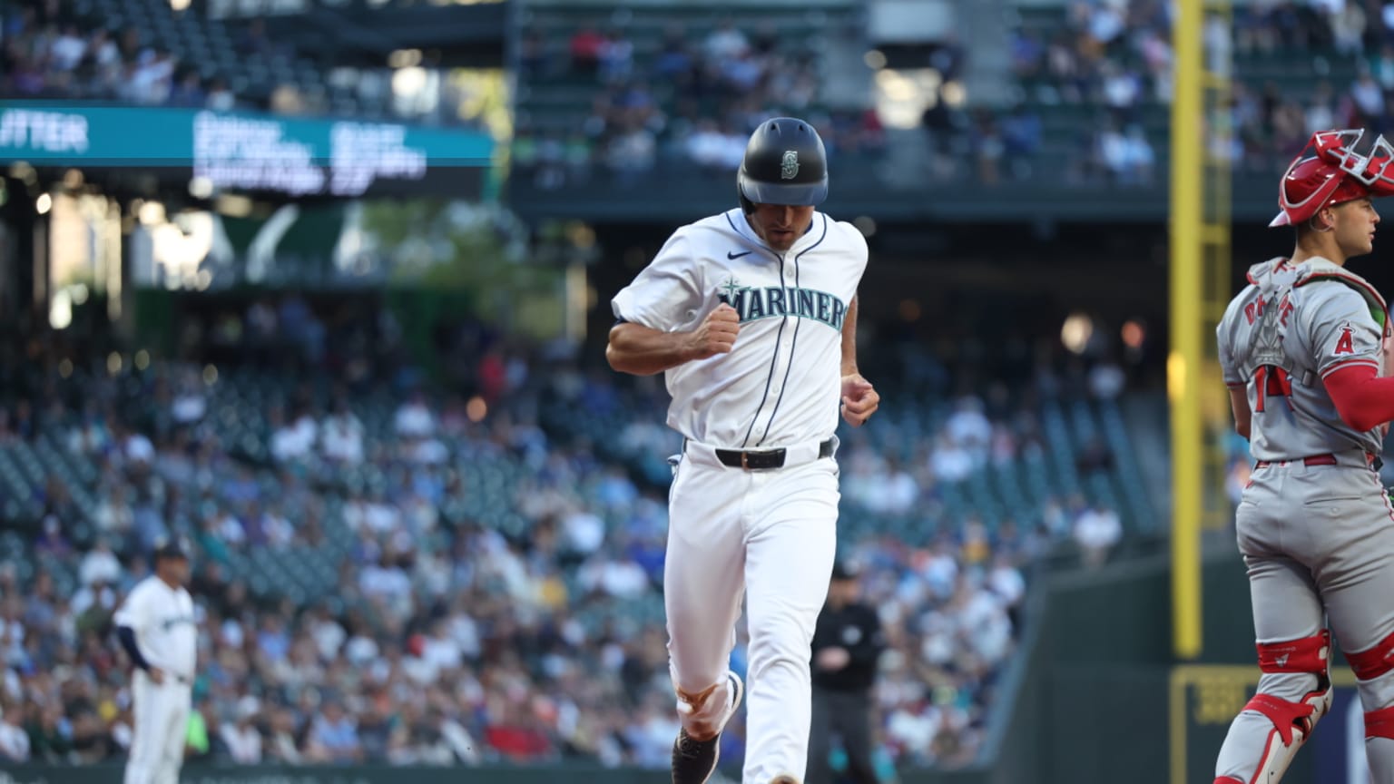 Jason Vosler scores on a double play | 07/23/2024 | Seattle Mariners