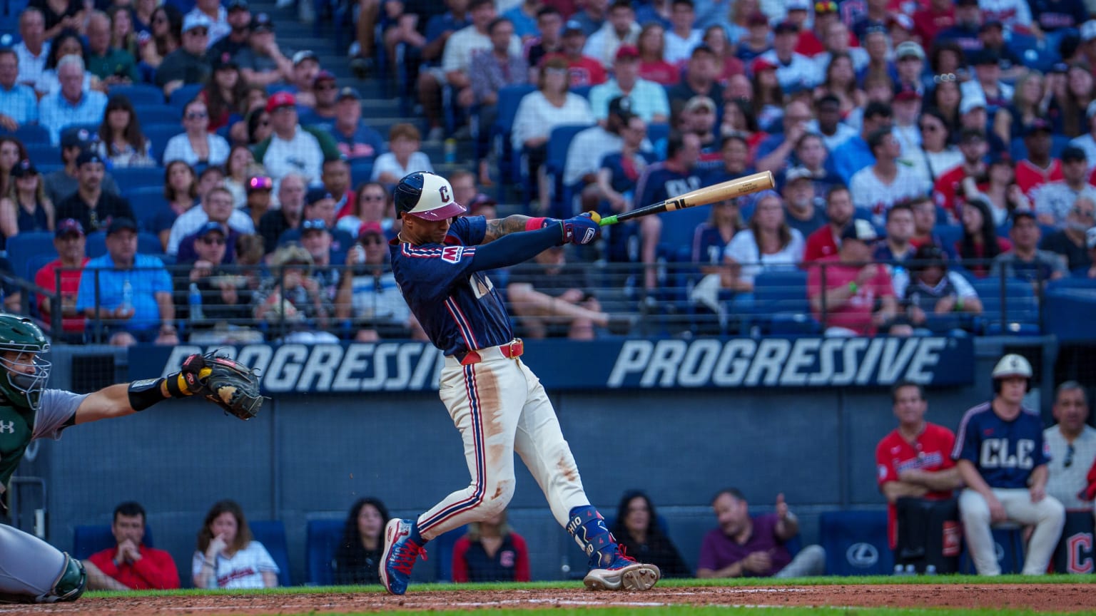 Brayan Rocchio's two-run double | 07/18/2025 | Cleveland Guardians
