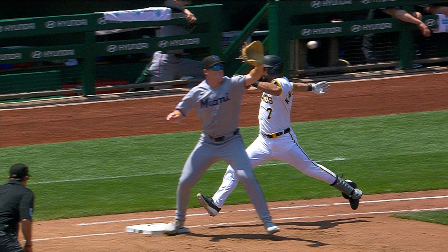 Xavier Edwards' smooth play | 06/11/2025 | Miami Marlins