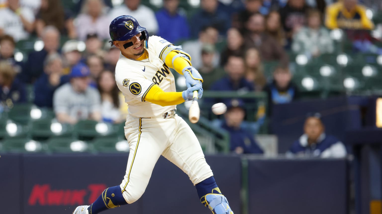 William Contreras' RBI single | 05/05/2025 | Milwaukee Brewers