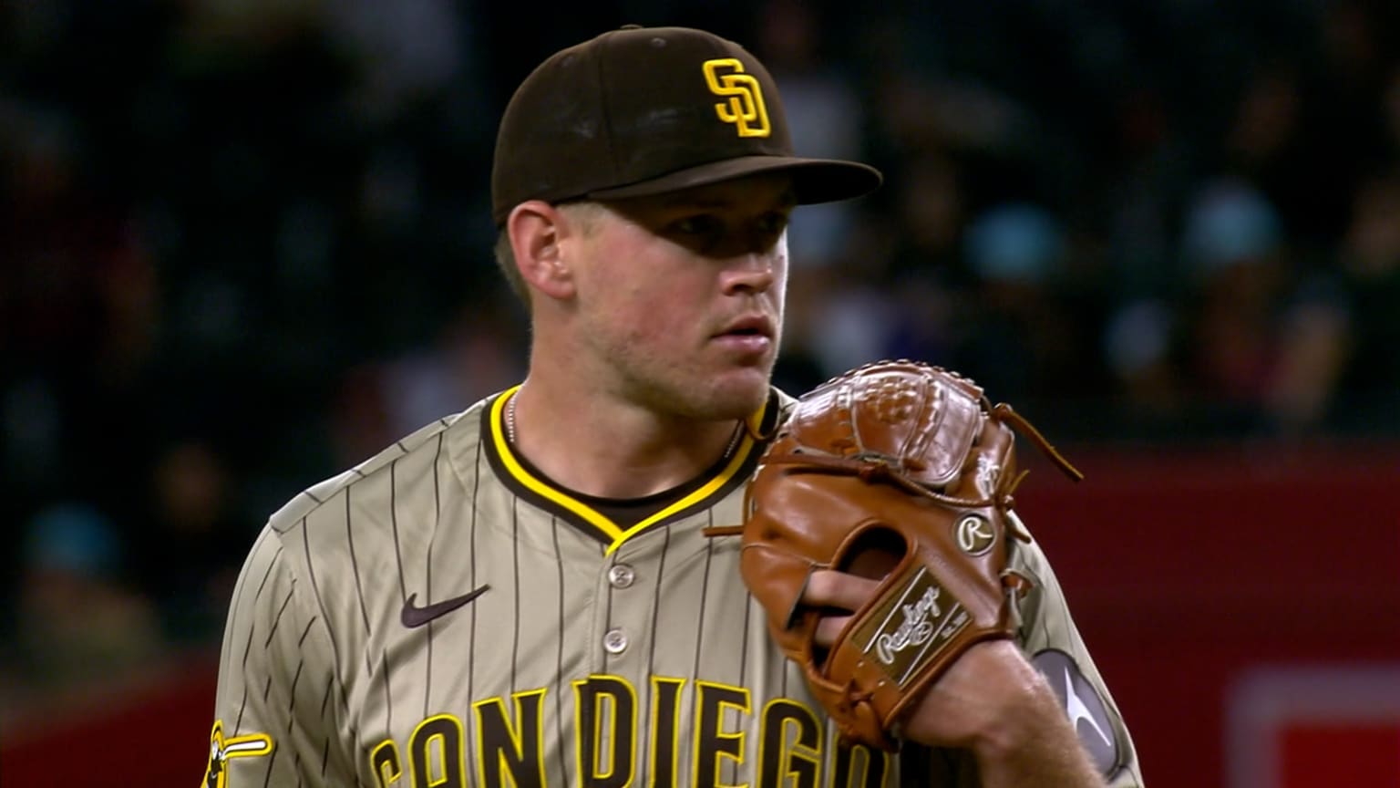 Stephen Kolek loses his glove on comebacker | 05/04/2024 | San Diego Padres