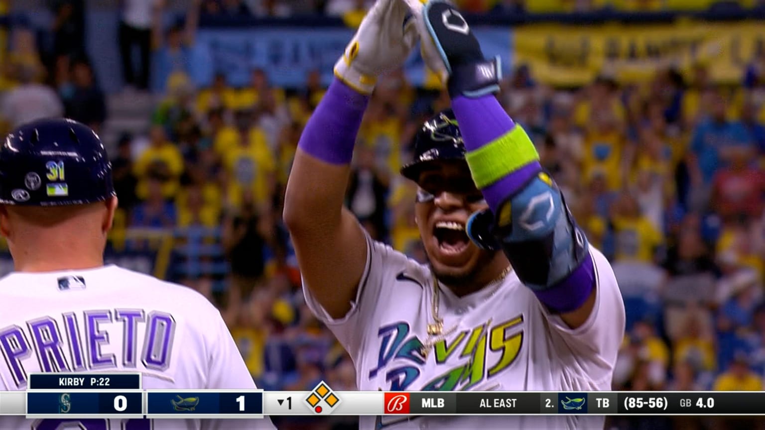 Isaac Paredes hits an RBI single to open the scoring | 09/08/2023 | Tampa Bay Rays