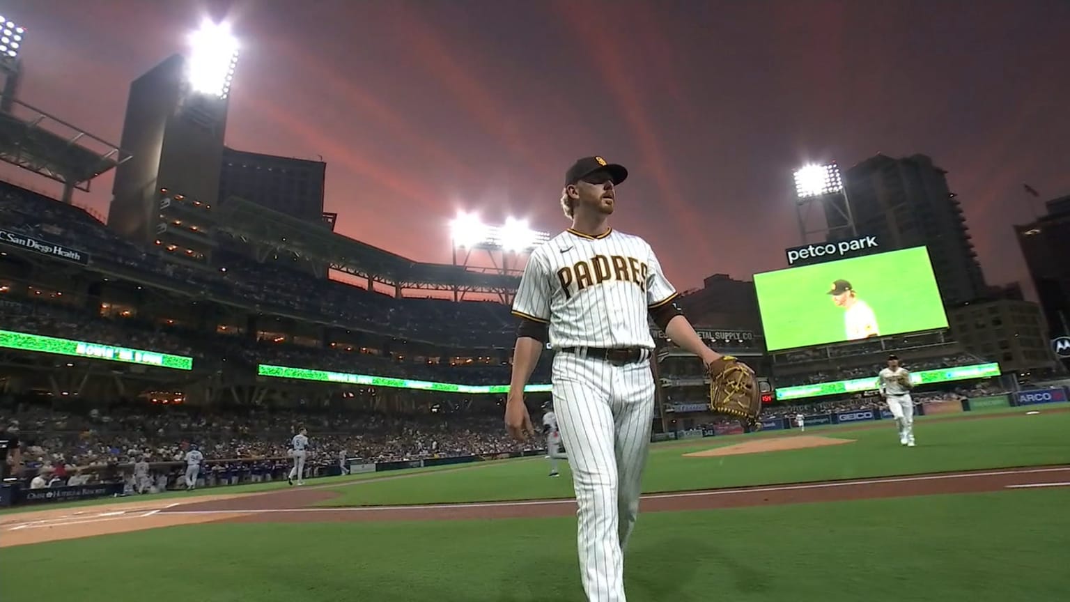 Steven Wilson poncha a Freddie Freeman | 29/09/2022 | Los Padres de San ...