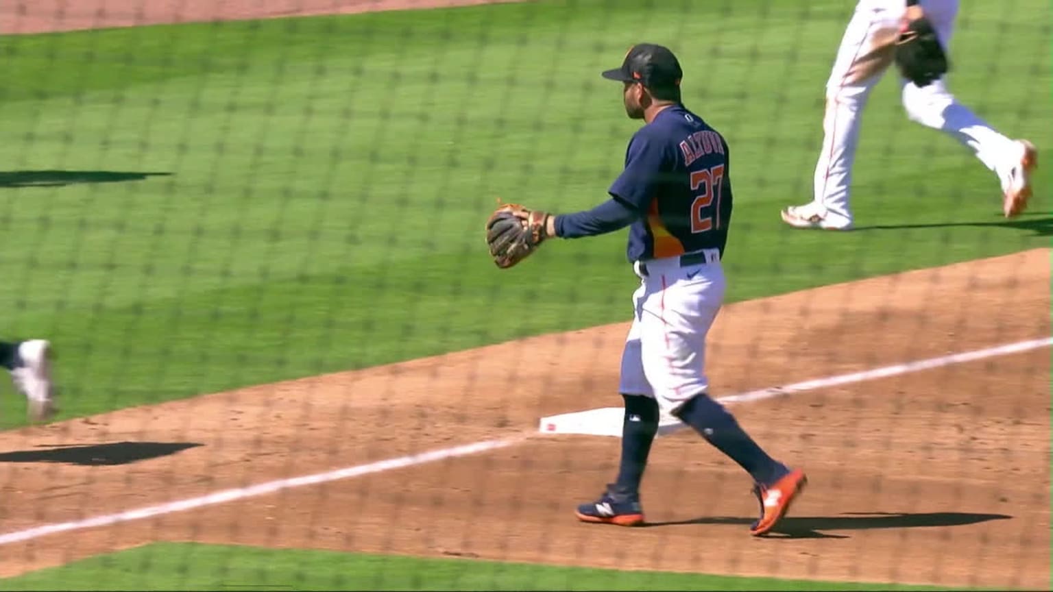 Jose Altuve makes a sweet sliding play to end the 3rd | 02/27/2023 ...