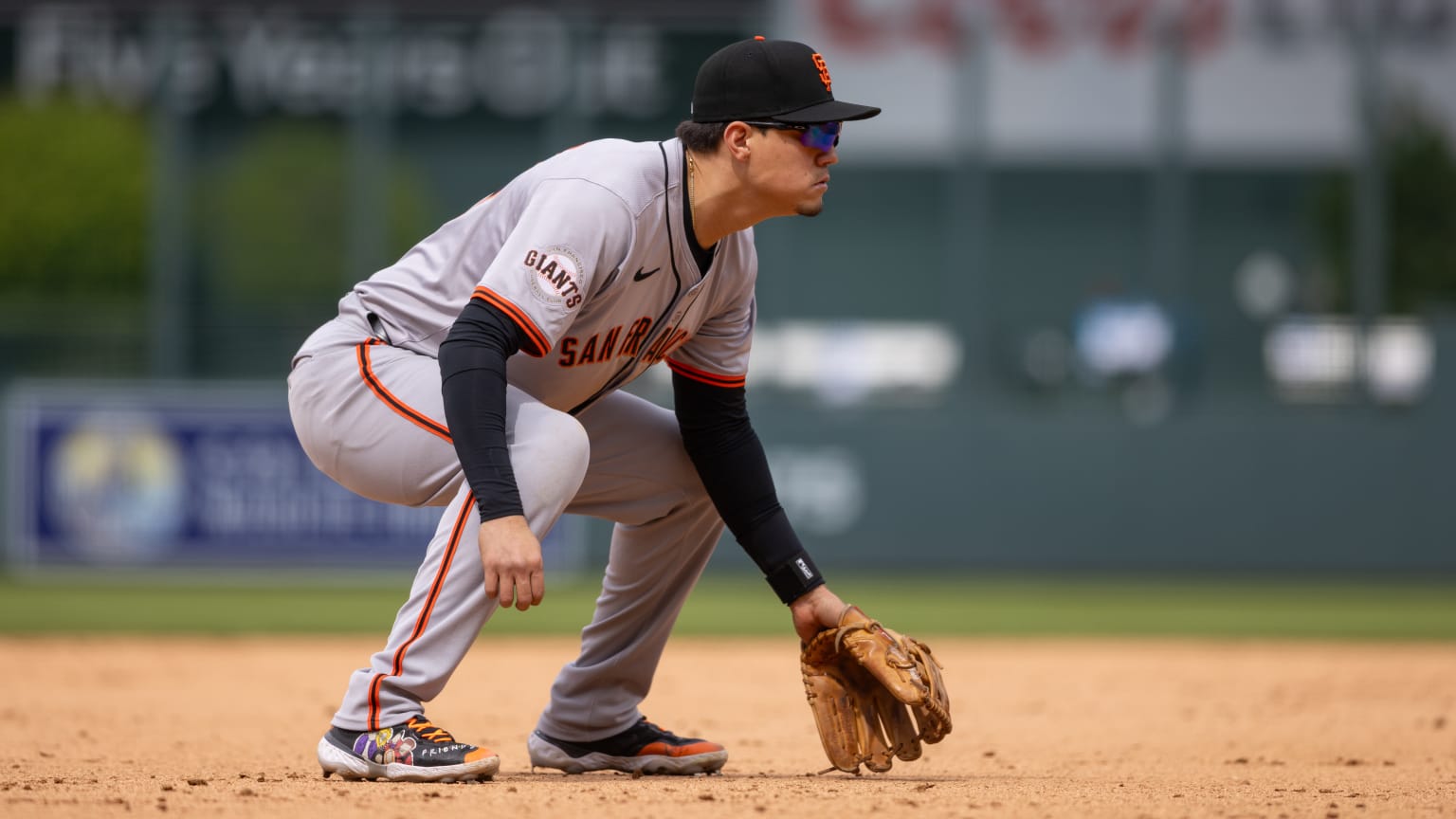 Wilmer Flores' smooth play | 05/09/2024 | San Francisco Giants