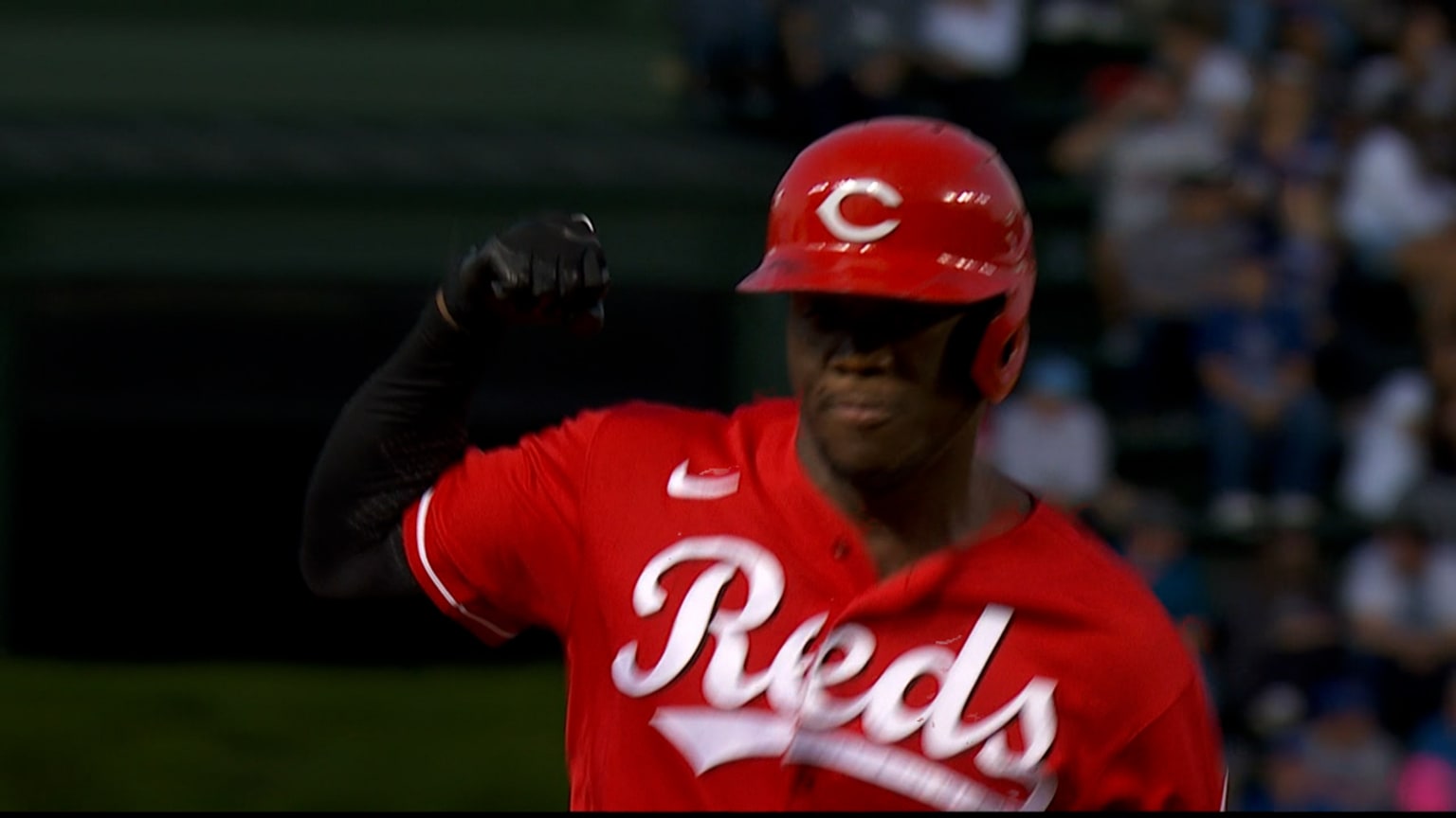 Aristides Aquino mashes a solo home run to left field | 09/07/2022 ...