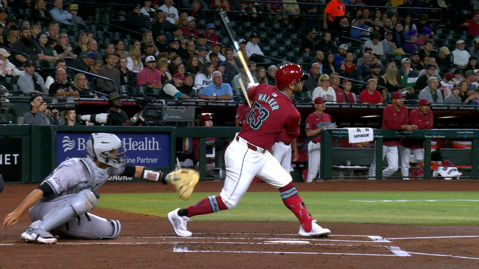 Walker pega HR de dos carreras por el LF | 31/03/2024 | Lasmayores.com