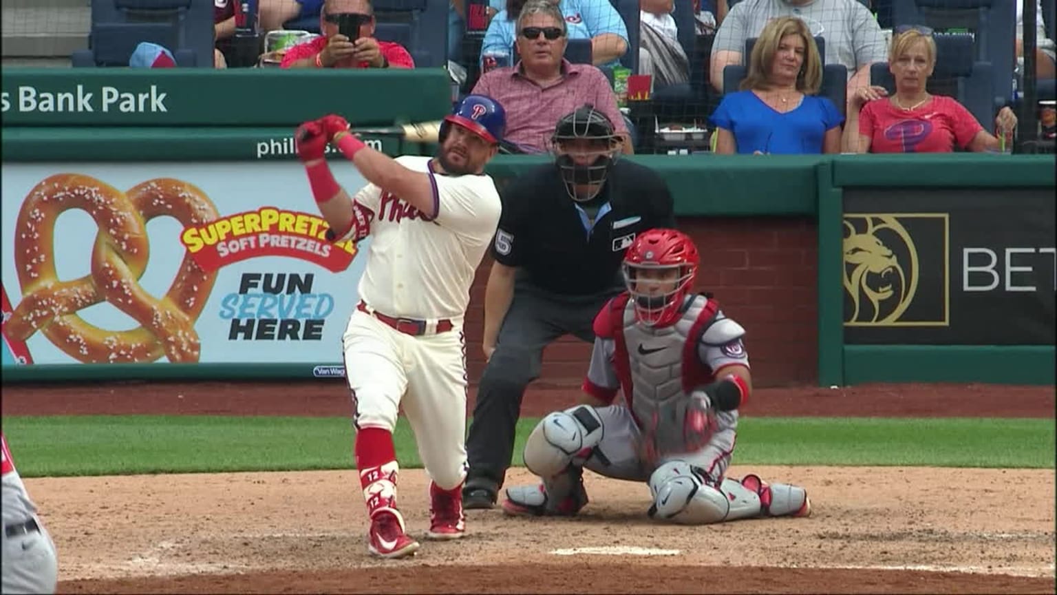 Kyle Schwarber launches a grand slam to right field | 07/01/2023 | MLB.com