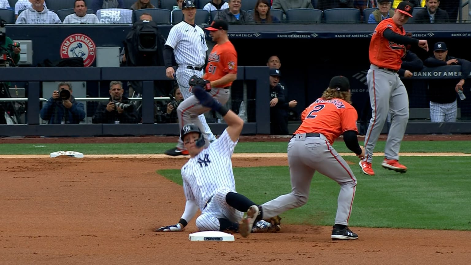 Aaron Judge out on fielder's choice, call stands | 10/01/2022 | New ...