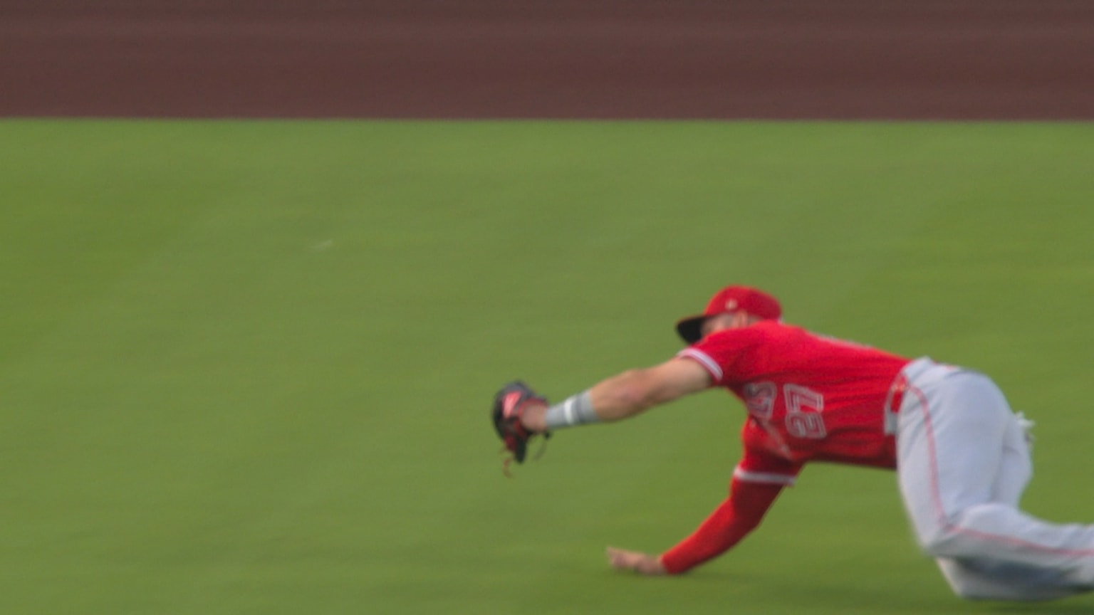 Mike Trout's diving catch | 06/05/2026 | Los Angeles Angels