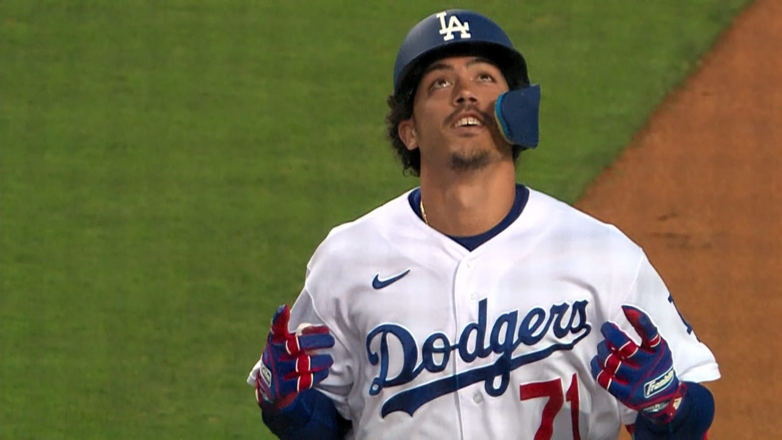 Miguel Vargas hits his first MLB home run in the 2nd | 09/24/2022 | MLB.com