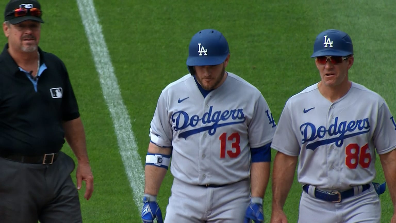 Max Muncy brings home a run in the 8th inning | 06/11/2023 | Los ...