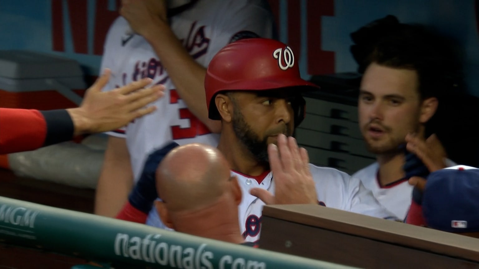 Nelson Cruz gives the Nationals the lead in the 1st | 08/30/2022 ...