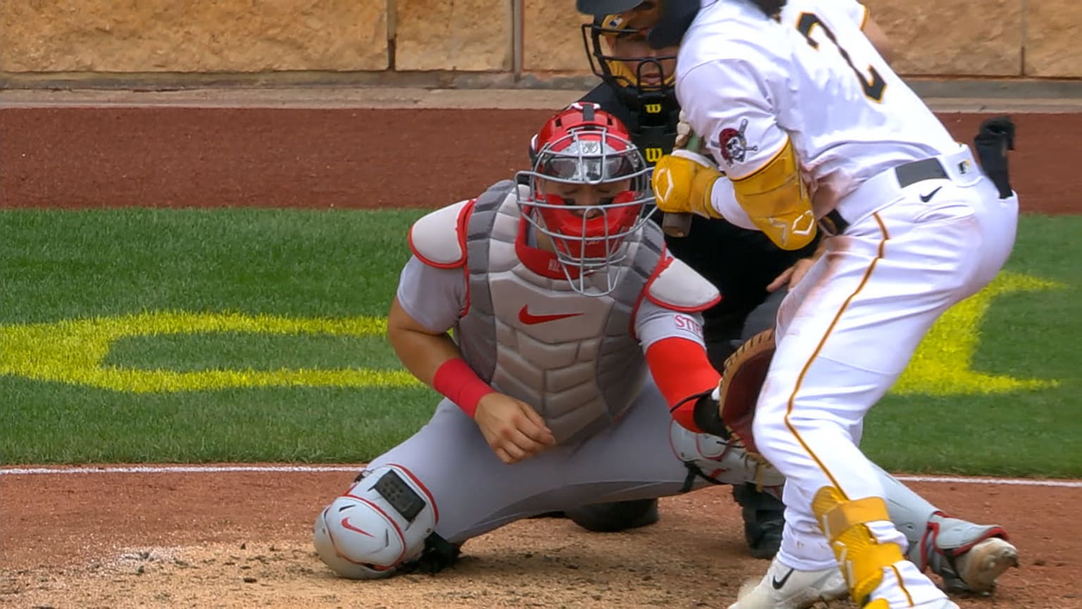 Jason Delay scores on a HBP | 08/23/2023 | Pittsburgh Pirates