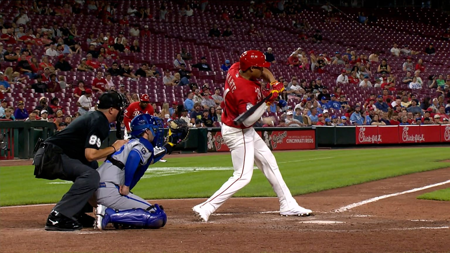Ball 1 is confirmed after review | 06/03/2026 | MLB.com