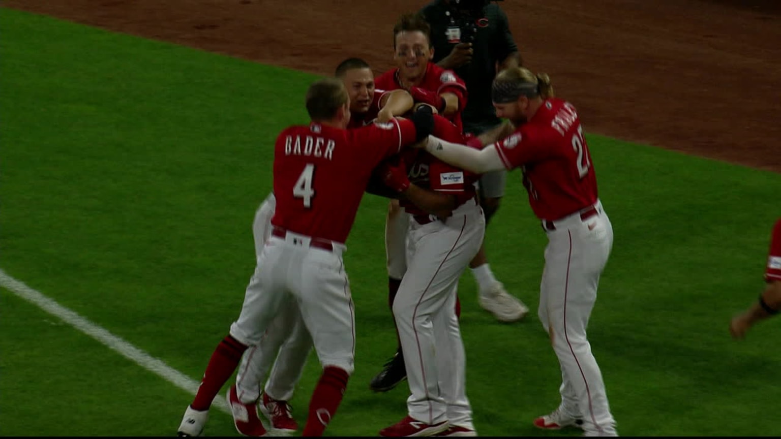Reds rally in the 9th for comeback victory vs. Cubs | 09/02/2023 ...