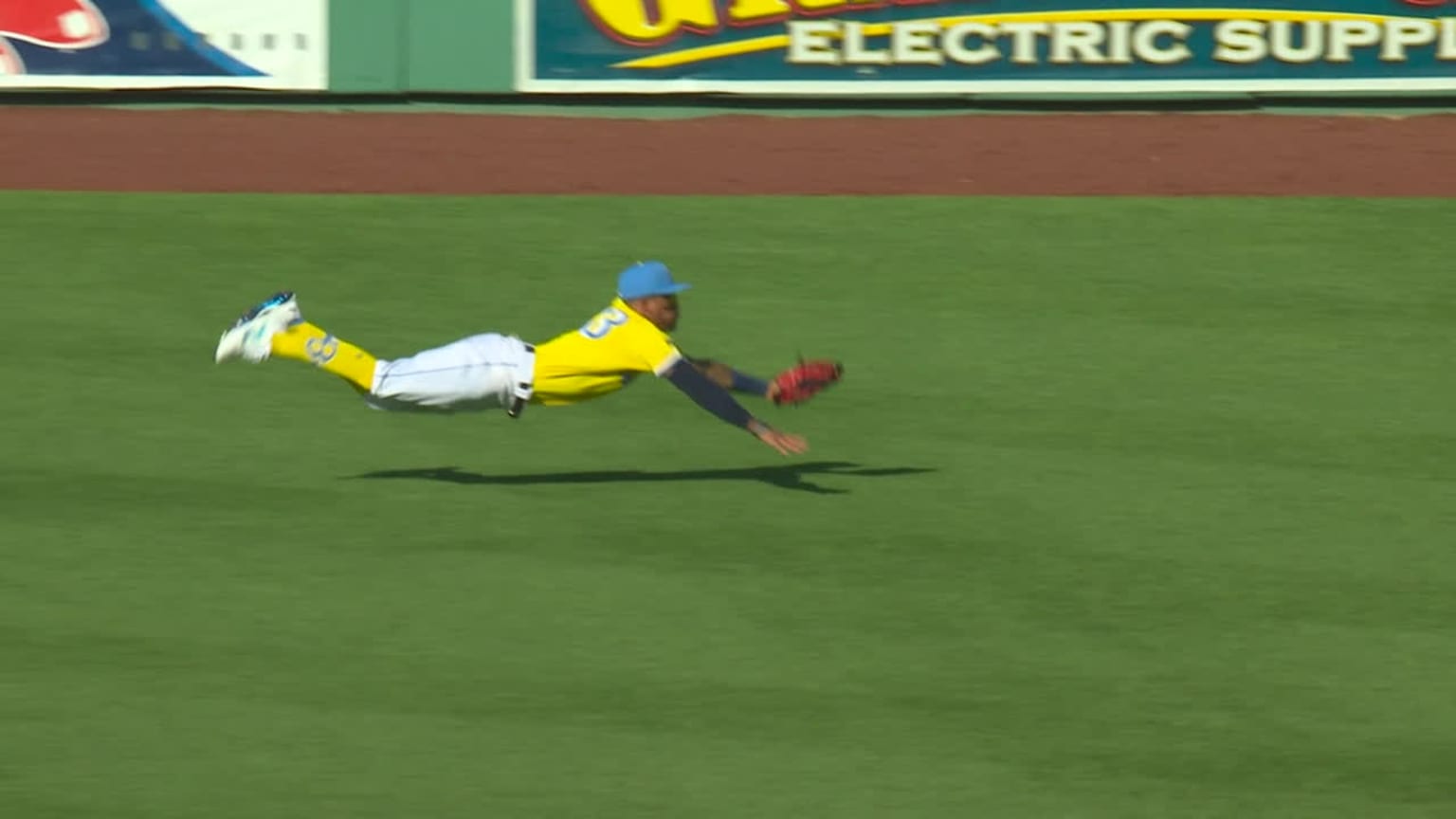 Ceddanne Rafaela makes a stellar diving catch | 06/01/2024 | Boston Red Sox