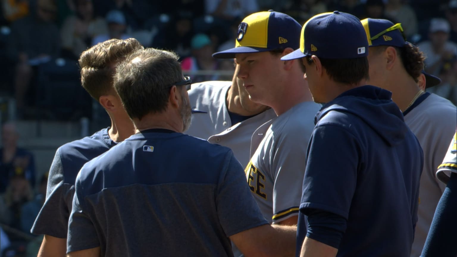 Gus Varland exits the game with an apparent injury | 04/15/2023 | Los ...