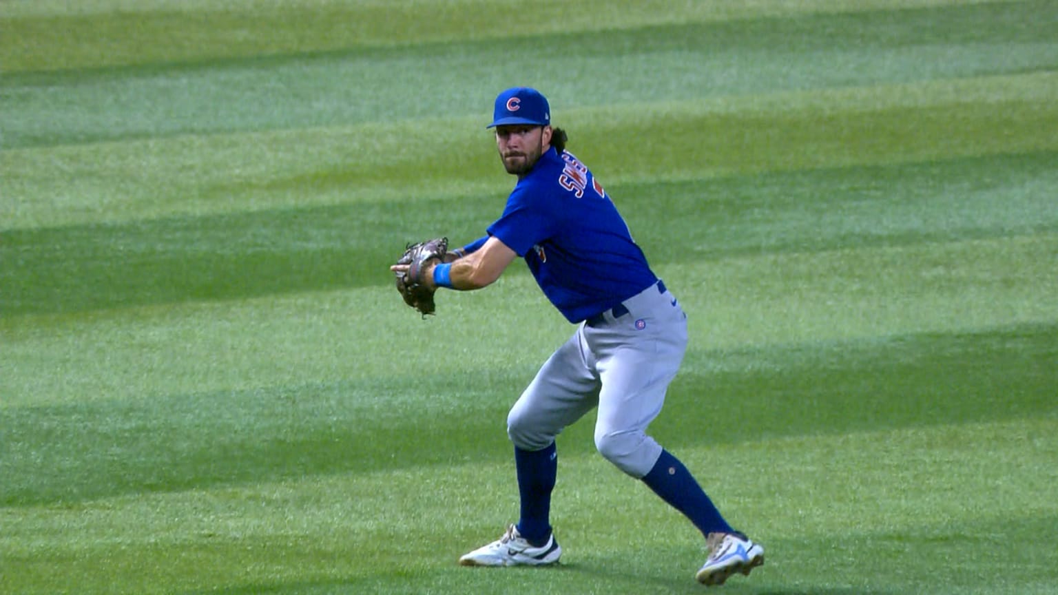 Dansby Swanson dives to make a great stop at short | 09/15/2023 ...