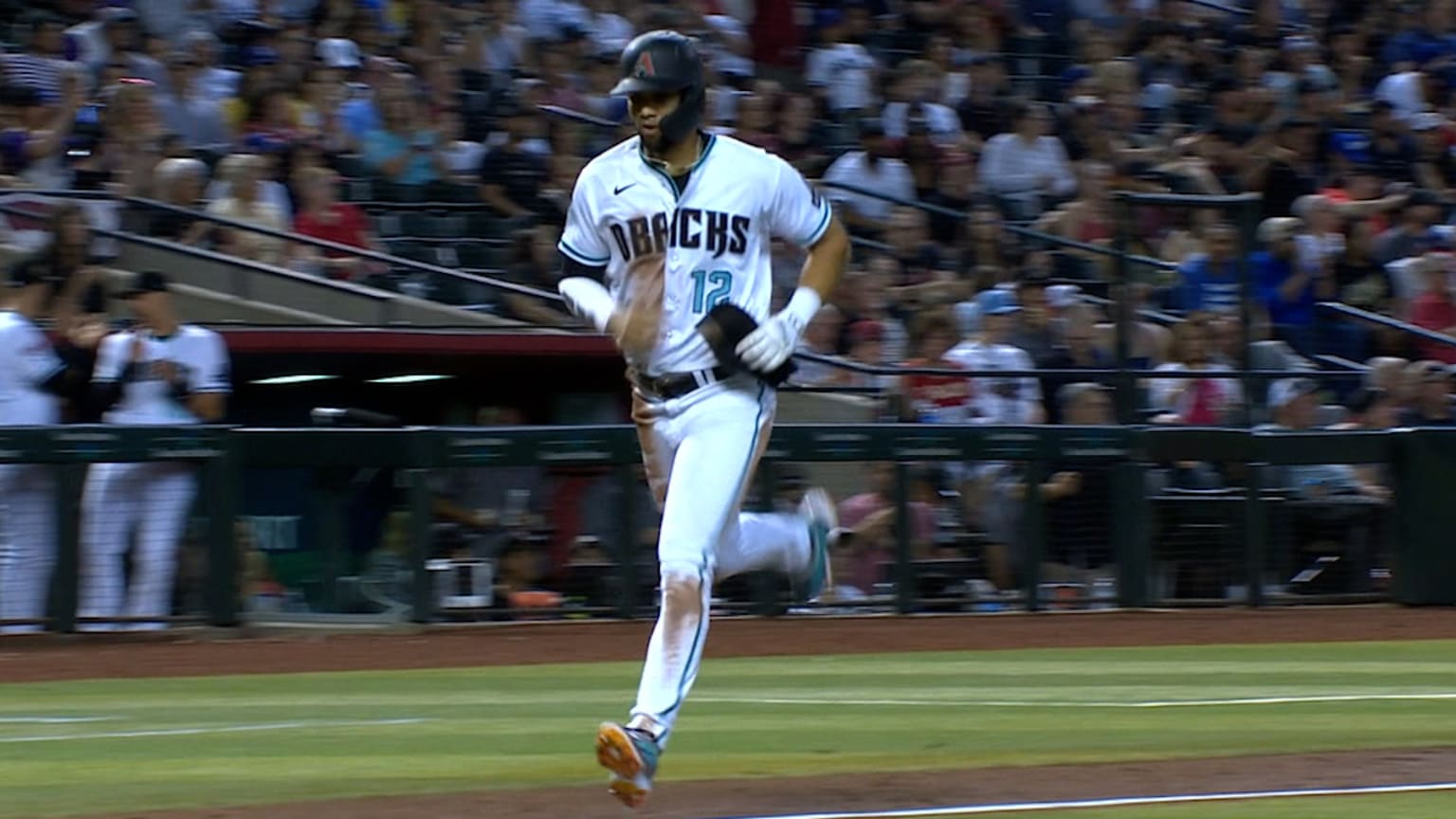 Christian Walker eleva de sacrificio por el central | 08/04/2023 | Los ...