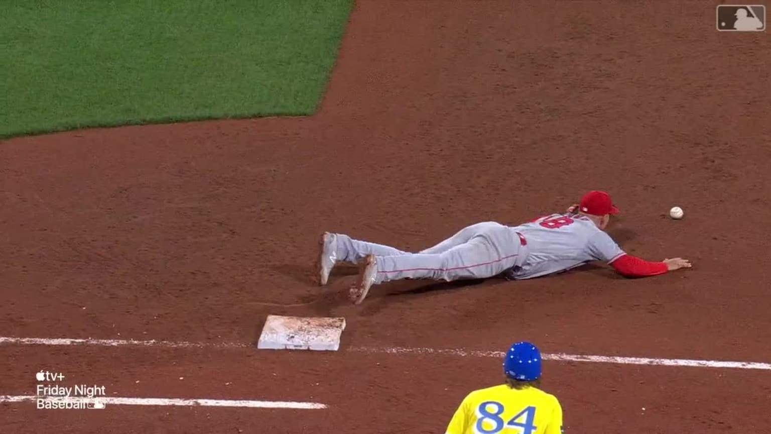 Connor Wong scores on Rendon's throwing error | 04/14/2023 | Boston Red Sox