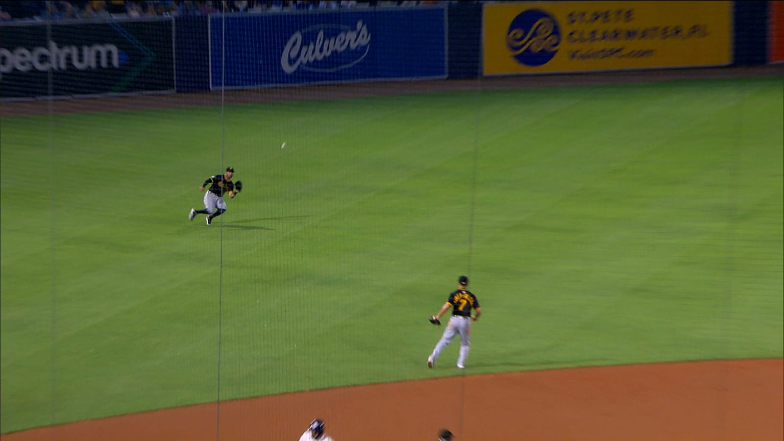 Tommy Pham's sliding catch | 04/01/2025 | Pittsburgh Pirates