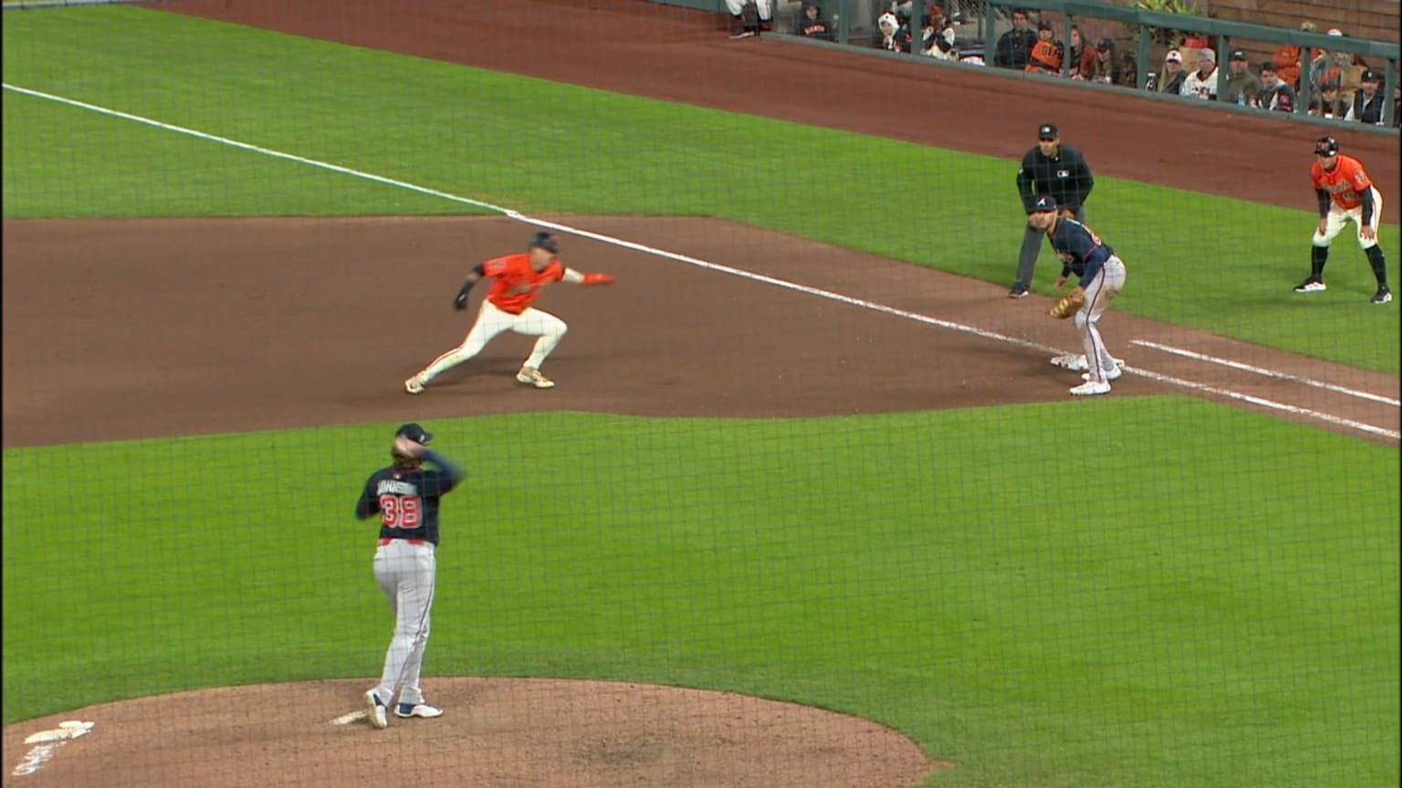 Pierce Johnson picks off Tyler Fitzgerald | 06/06/2025 | Atlanta Braves