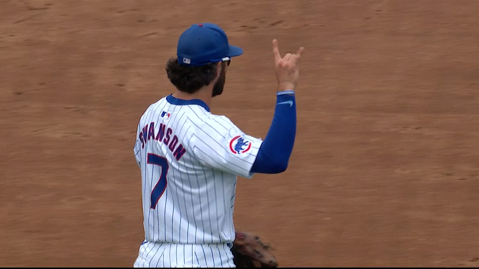 Dansby Swanson's nifty barehanded play | 07/07/2024 | Chicago Cubs