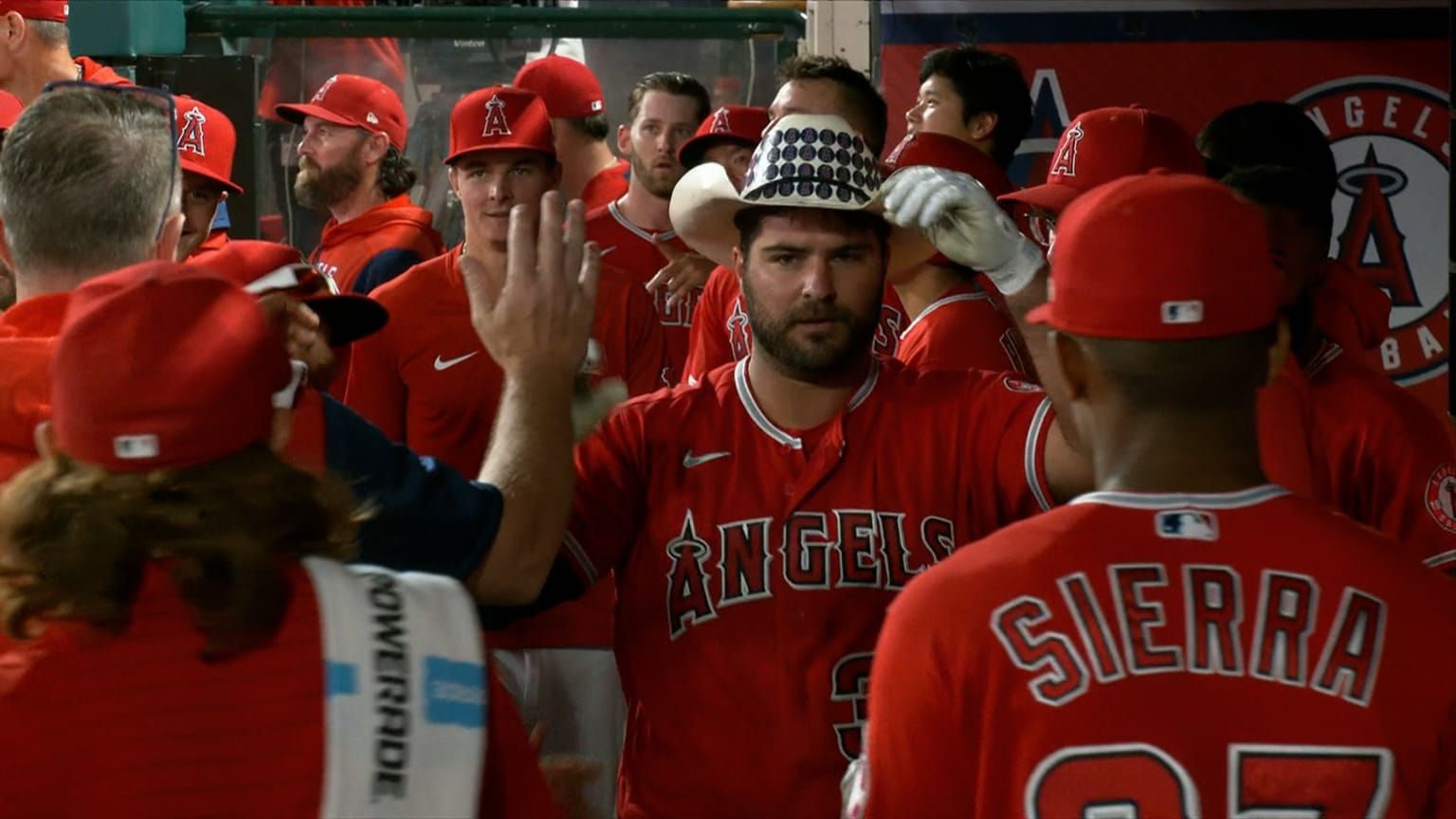 Mike Ford belts his first homer of the season | 08/29/2022 | Los ...