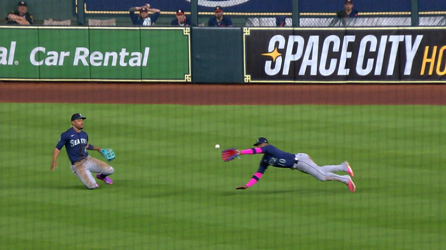 Victor Robles' amazing game-ending double play | 09/20/2025 | MLB.com