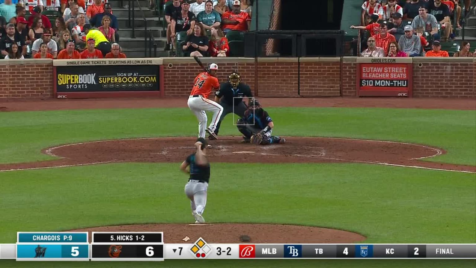 JT Chargois In play, out(s) to Aaron Hicks | 15/07/2023 | Los Marlins ...