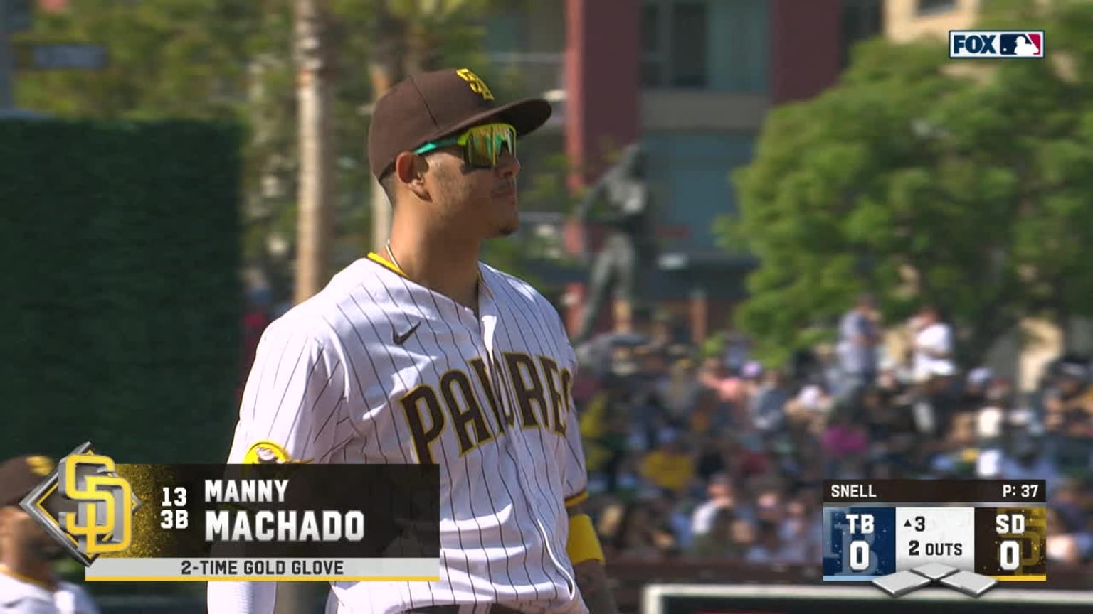 Manny Machado makes a great backhanded stop and throw | 06/17/2023 ...